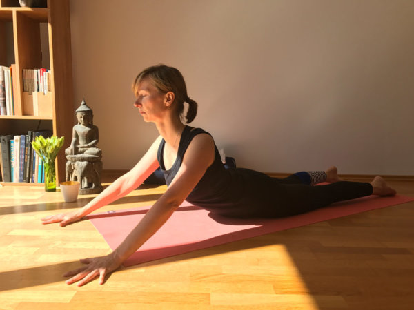 Die 8 besten Yin Yoga Übungen zum Entspannen - pures Loslassen